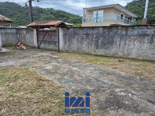 CASA EM MATINHOS A VENDA