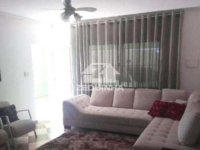 Casa em Metalúrgicos, Osasco/SP de 138m² 3 quartos à venda por R$ 579.900,00