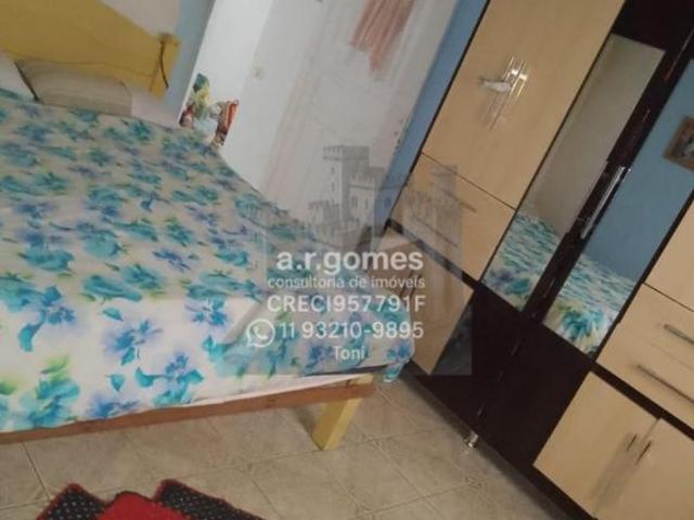 Casa em Mombaça, Itapecerica da Serra/SP de 300m² 4 quartos à venda por R$ 180.000,00