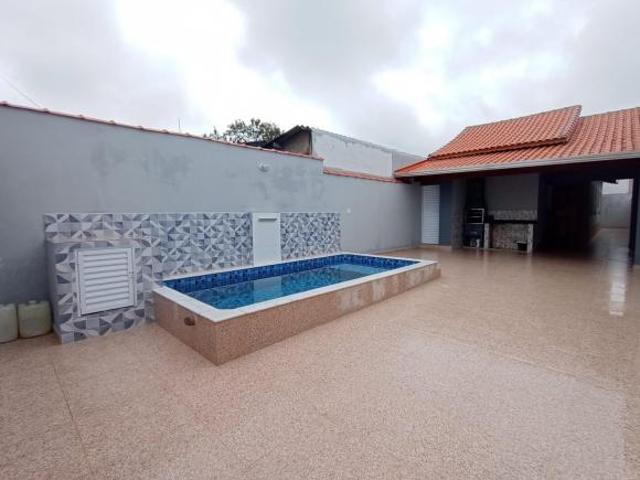Casa em Mongaguá, Com Piscina, Vila Sabra