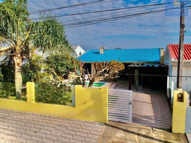 Casa em Noiva do Mar com 4 dormitórios