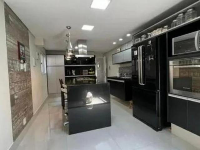 Casa em Novo Mundo Curitiba PR em condomínio fechado de alto padrão