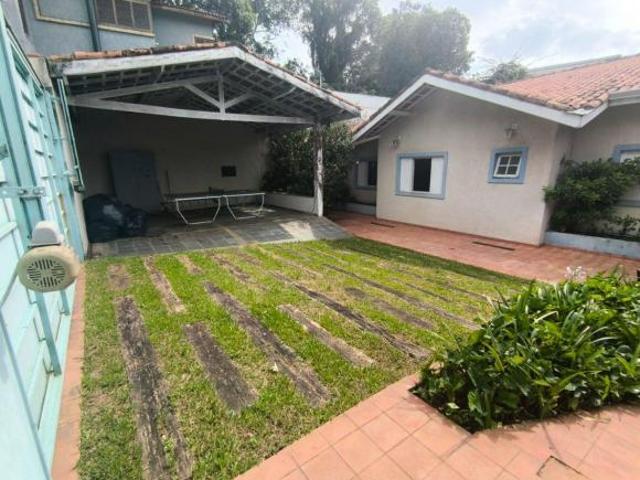 Casa em Nova Fazendinha, Carapicuíba/SP de 220m² 3 quartos à venda por R$ 980.000,00
