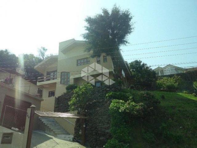 Casa em ótima localização com vista privilegiada!