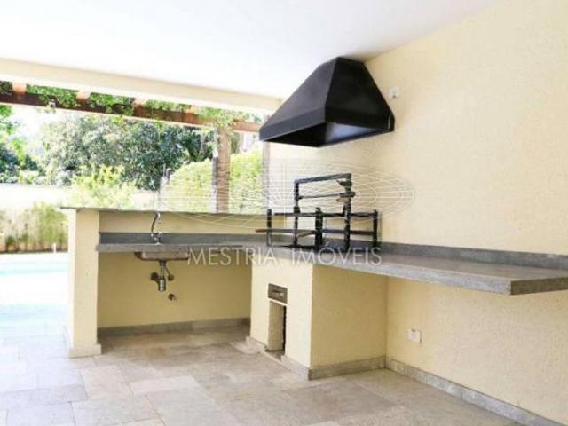CASA EM ÓTIMO CONDOMÍNIO COM VIGILÂNCIA 24 HORAS!