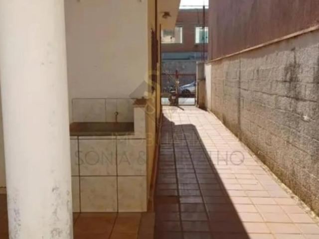 Casa em ótimo local no Jardim Irajá