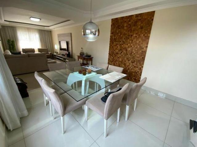 Casa em Osasco 223m² 3 Quartos 3 Suítes 5 vagas FL15