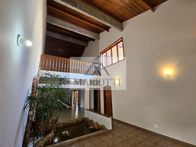Casa em Atibaia – 6 Dormitórios, Edícula e Vista Pedra Grande Atibaia/SP