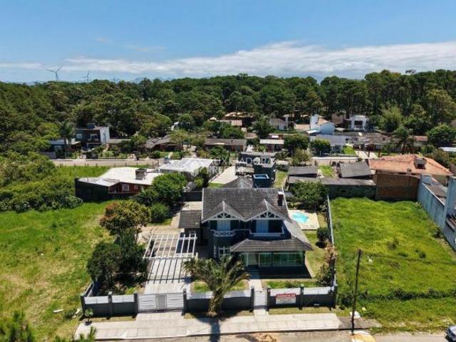 Casa em Atlântida