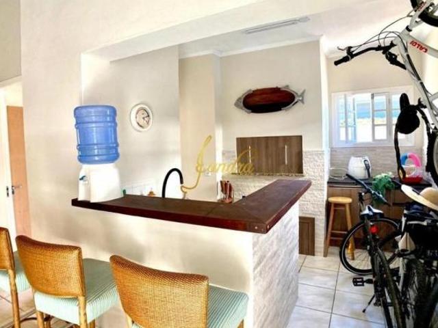 Casa em Atlântida perto mar, com 04 dormitórios e piscina