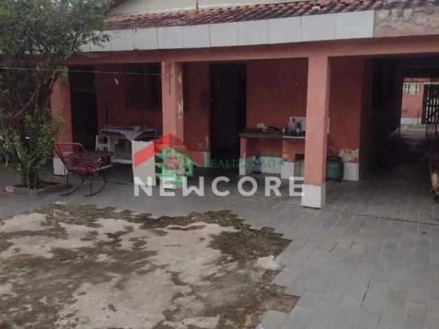 Casa em Av São Francisco Flórida Mirim Mongaguá/SP