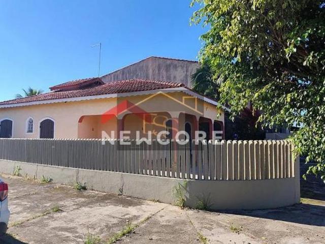 Casa em Avenida Clara Martins Zwarg Bopiranga Itanhaém/SP