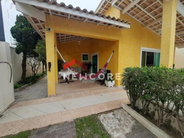 Casa em Avenida Cruzeiro do Sul Balneário Praia do Pernambuco Guarujá/SP