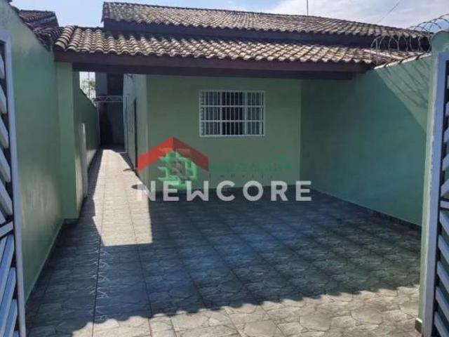 Casa em Avenida América Flórida Mirim Mongaguá/SP