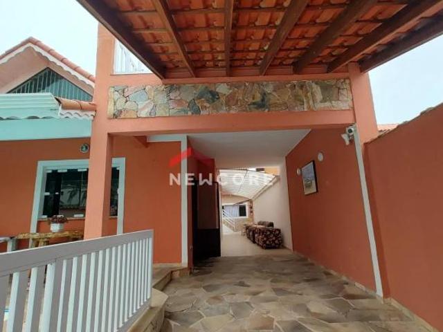 Casa em Avenida Anna Helena Estância Balneária Convento Velho Peruíbe/SP