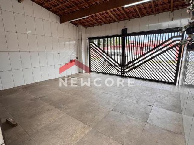 Casa em Avenida Aureliano Silva Arruda Jussara Mongaguá/SP