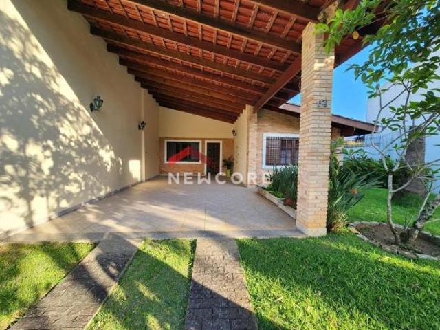 Casa em Avenida Bahia Indaiá Caraguatatuba/SP