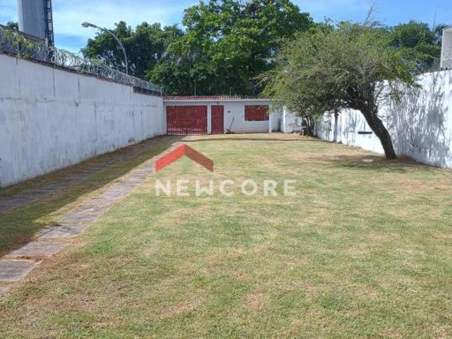 Casa em Avenida Gaspar de Souza Praia das Palmeiras Caraguatatuba/SP