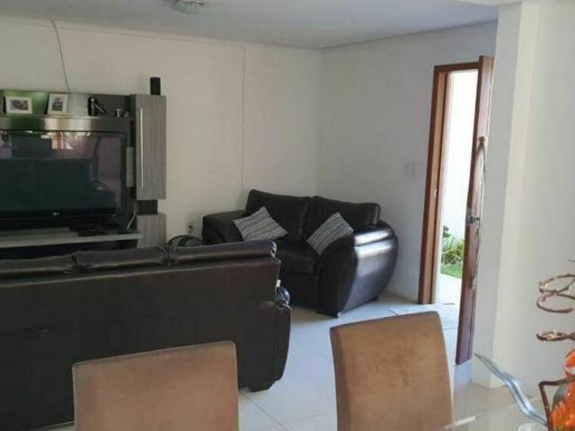 Casa em Avenida Guaíba Serraria Porto Alegre/RS