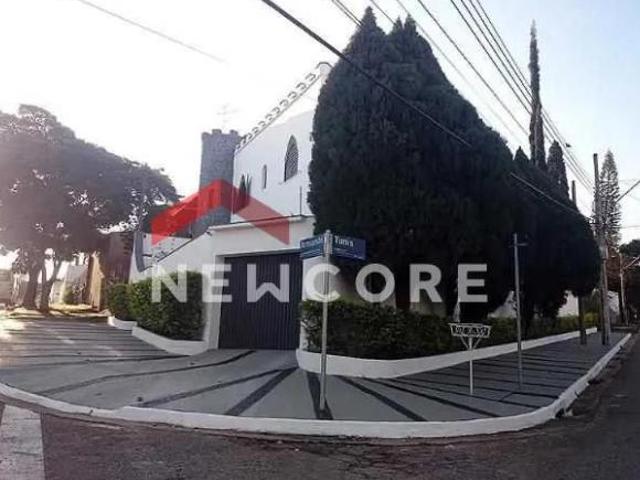 Casa em Avenida Doutor Armando Sales de Oliveira Vila Trujillo Sorocaba/SP