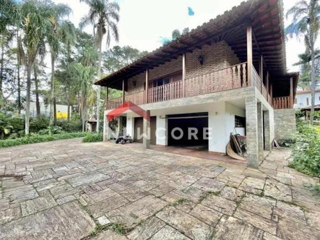 Casa em Avenida Dona Cherubina Viana Vila Santo Antônio Cotia/SP
