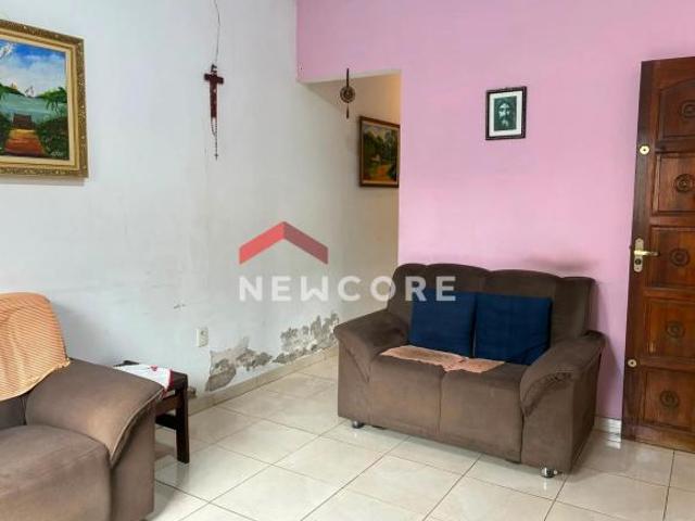 Casa em Avenida das Nações Unidas Vila Margarida São Vicente/SP