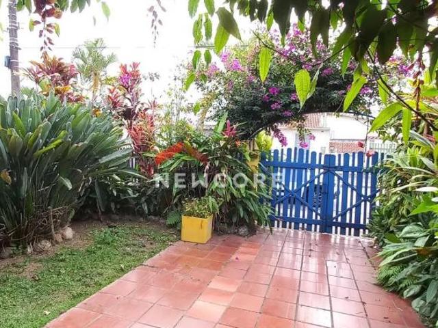 Casa em Avenida Duque de Caxias Jardim Nomar Caraguatatuba/SP