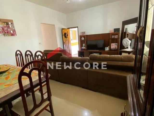 Casa em Avenida Duque de Caxias Praia das Palmeiras Caraguatatuba/SP