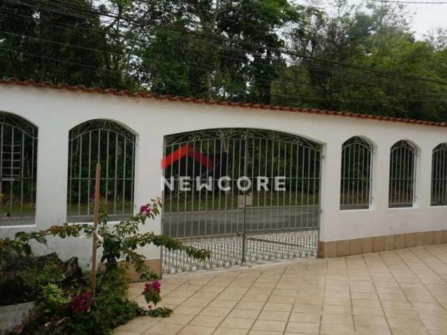 Casa em Avenida Engenheiro Durval Gago Lourenço São Lourenço Bertioga/SP