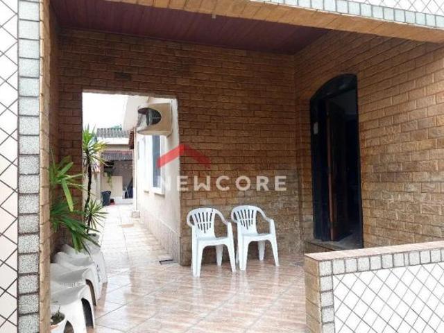 Casa em Avenida Eleonor Roosevelt São Jorge Santos/SP