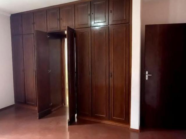 Casa em Avenida João Neri de Carvalho Vila Rosaria São Paulo/SP