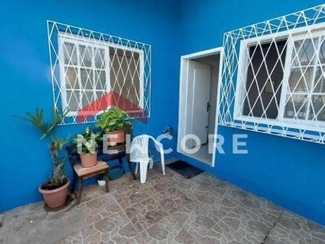 Casa em Avenida Juca Batista Cavalhada Porto Alegre/RS