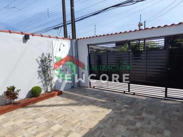 Casa em Avenida Jussara Jussara Mongaguá/SP