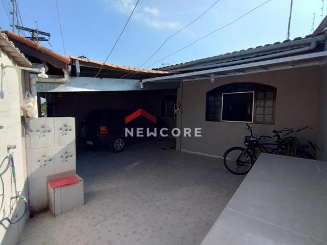 Casa em Avenida Luiz Roberto Naccarato Júnior Bopiranga Itanhaém/SP