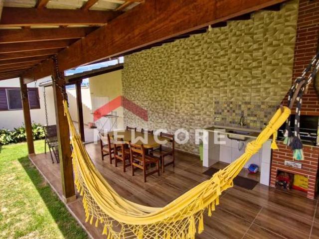 Casa em Avenida Manoel Avelino dos Santos Praia das Palmeiras Caraguatatuba/SP