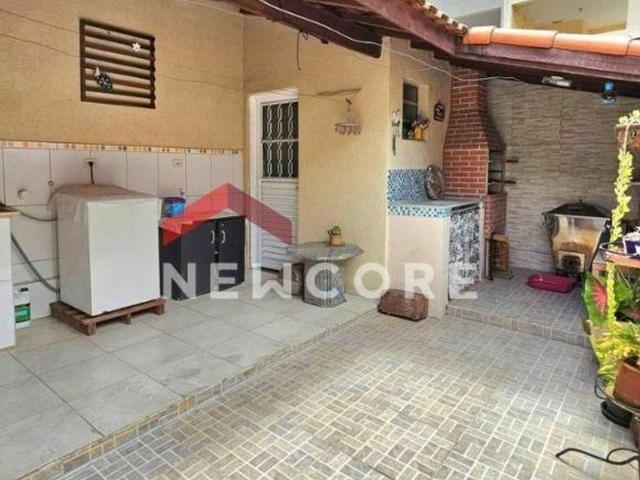 Casa em Avenida Maria Alvim Soares Jardim Alvinópolis Atibaia/SP