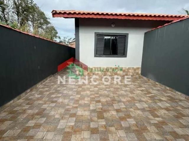 Casa em Avenida Maria Albertina Campos Eliseos Itanhaém/SP