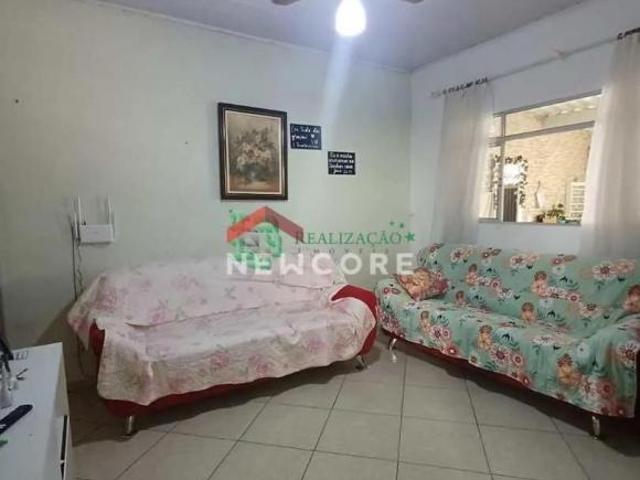 Casa em Avenida Milena Perutich Melvi Praia Grande/SP