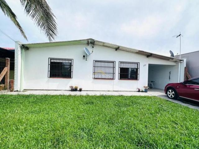 Casa em avenida na Praia de Atlântida Sul