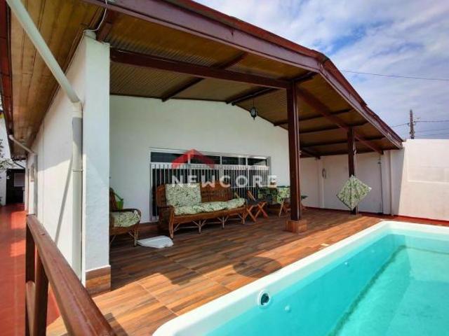 Casa em Avenida Padre Walmore de Araújo Jardim Grandesp Itanhaém/SP