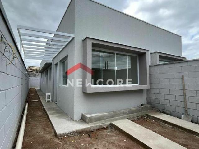 Casa em Avenida Pedro Reginaldo da Costa Balneário dos Golfinhos Caraguatatuba/SP