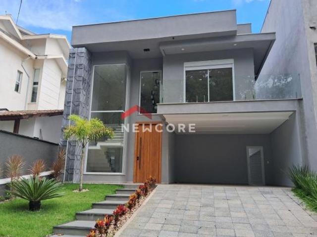 Casa em Avenida Prefeito Francisco Ribeiro Nogueira Mogi Moderno Mogi das Cruzes/SP