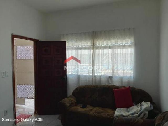 Casa em Avenida Roberto Muzzi Maracanã Praia Grande/SP