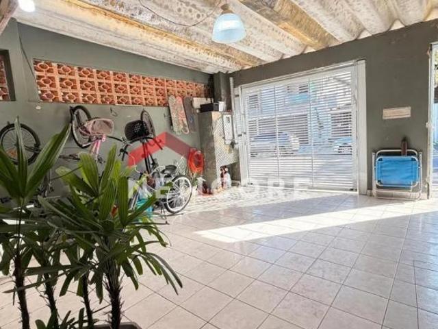Casa em Avenida Rio Branco Canto do Forte Praia Grande/SP