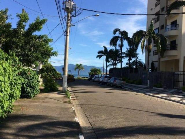 Casa em Avenida Vítor Meirelles Martim de Sá Caraguatatuba/SP