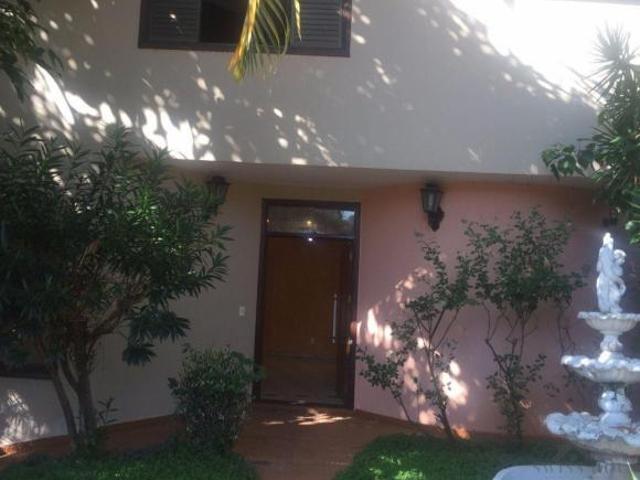 Casa em à venda no Parque Taquaral em Campinas/SP