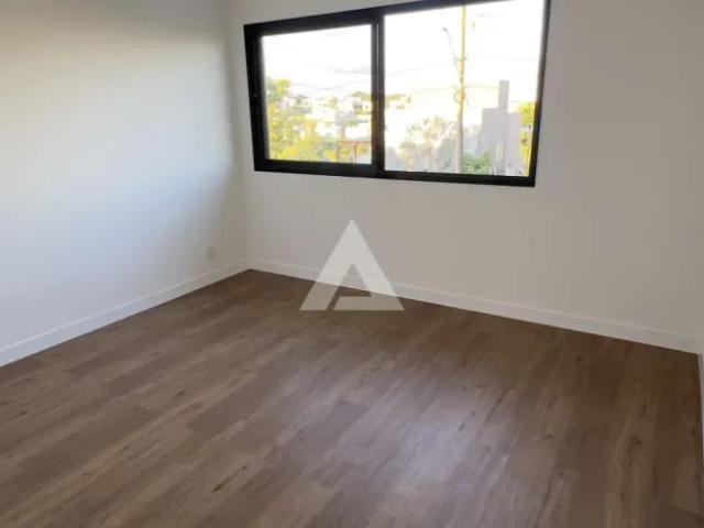 Casa em Abrantes com 4 suítes, 280m² à venda por R$ 1.850.000,00