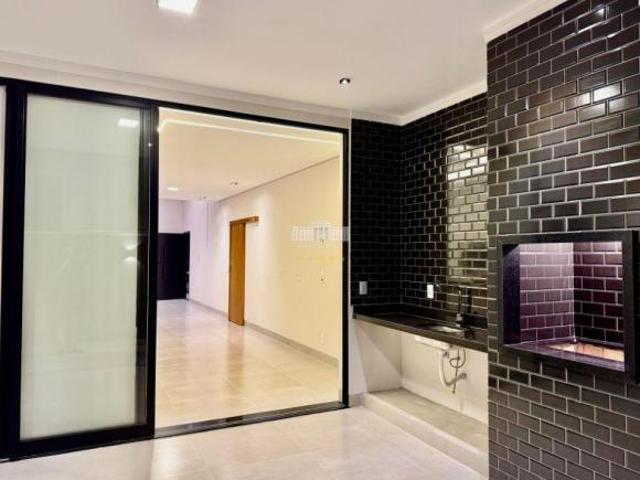 Casa em Aeroporto, Araçatuba/SP de 150m² 3 quartos à venda por R$ 740.000,00