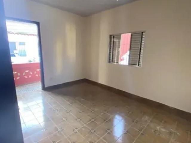 Terreno 12x22 com três casas alugadas
