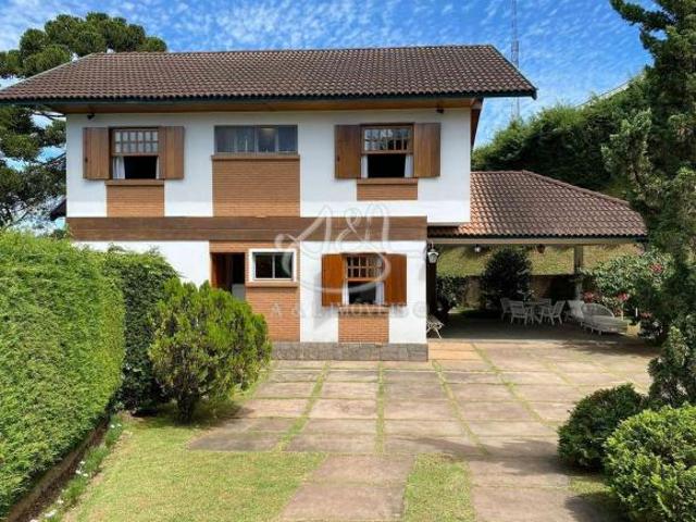Casa em Alameda Agua Marinha, Jd. Belvedere Morro do Elefante Campos do Jordão/SP